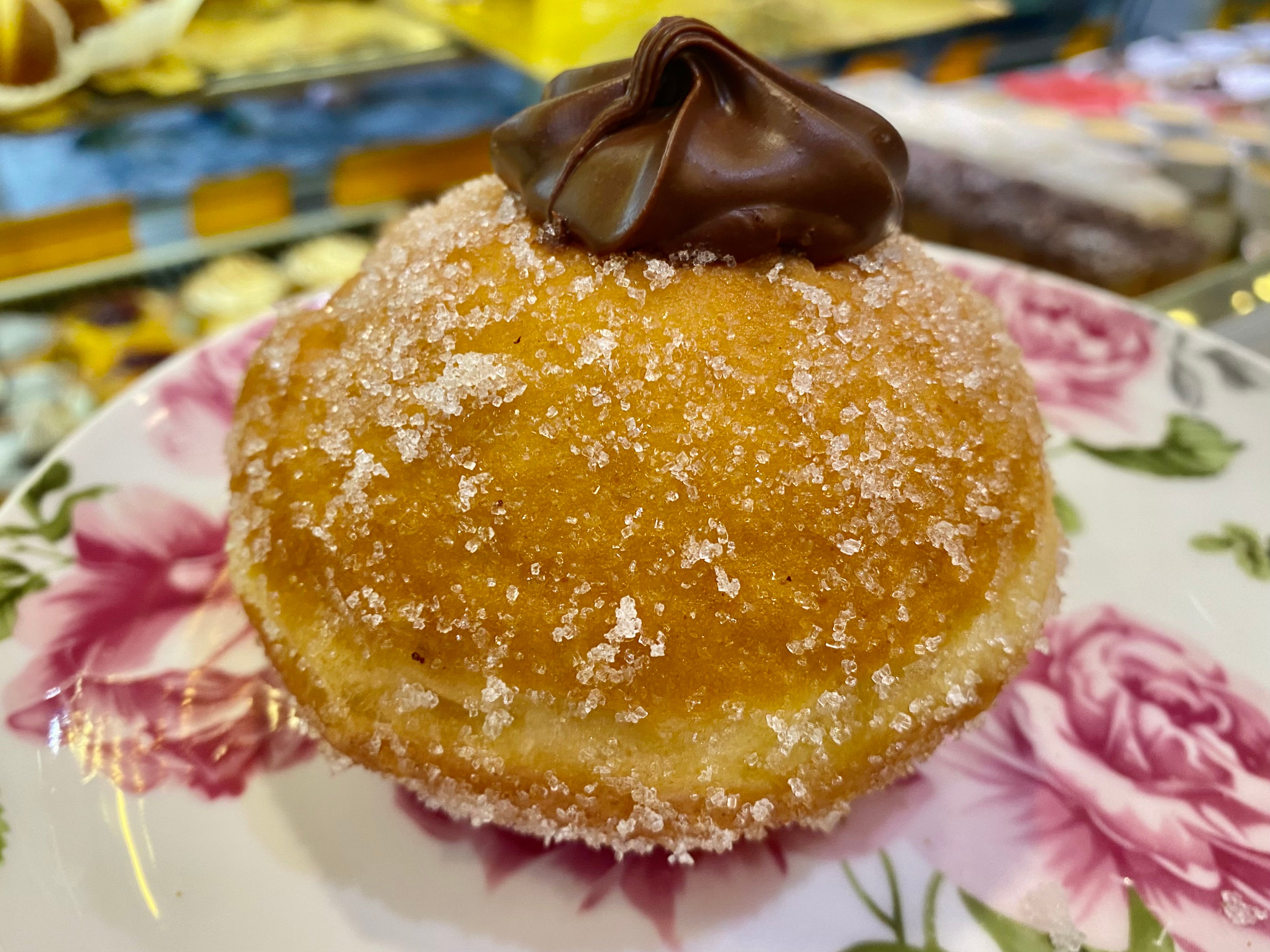 Bomboloni with Nutella (Italian Donuts) – Via Dolce