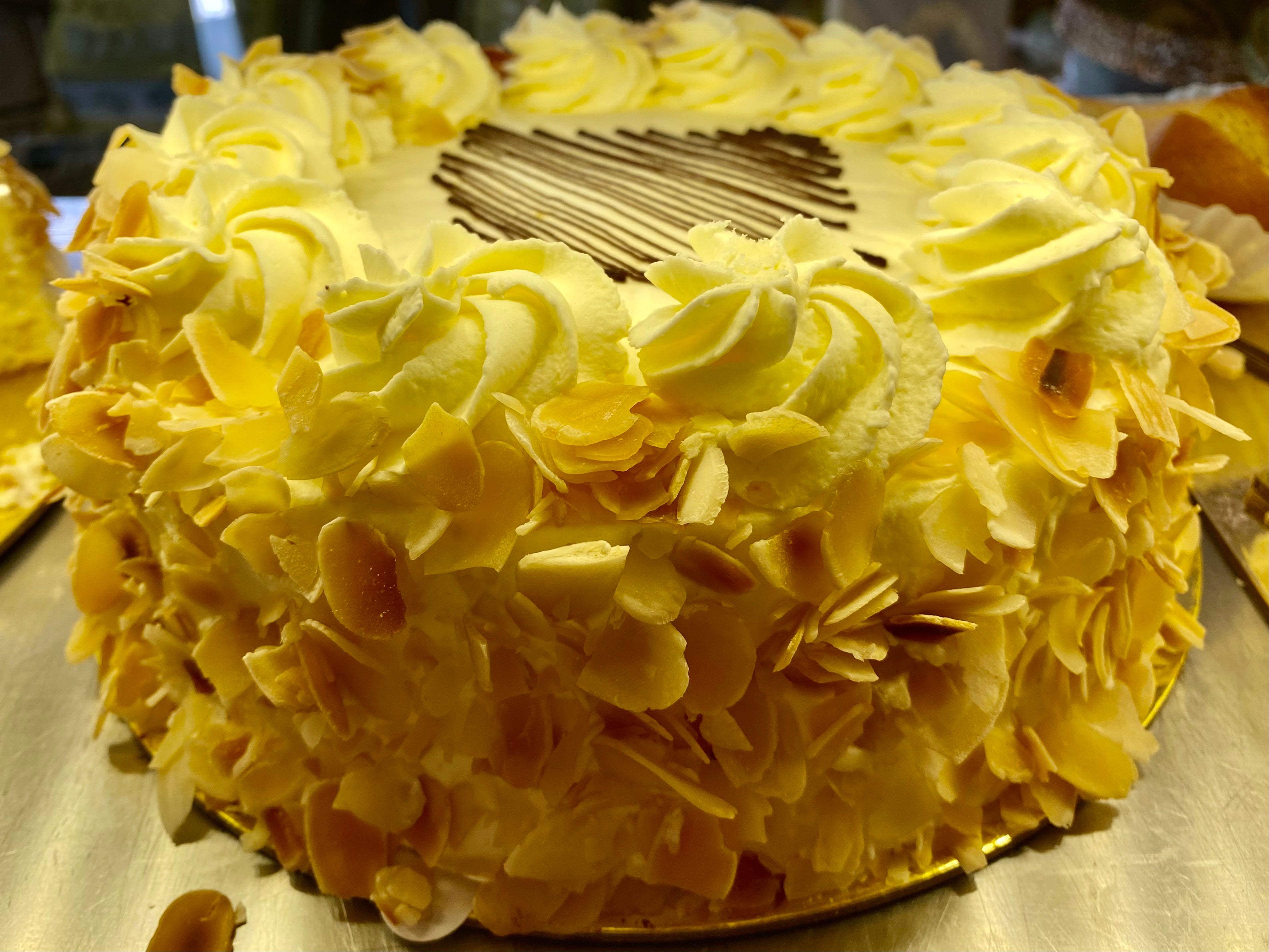 Eggless Vanilla Sponge Cake – Via Dolce